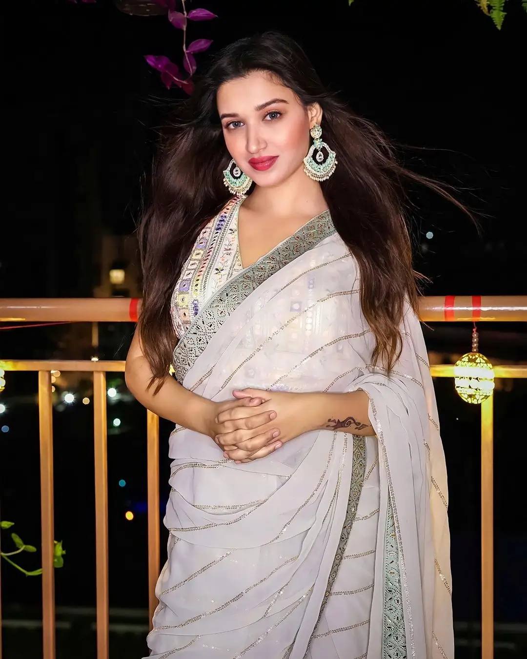 Shalini Suryavanshi Khan Biography, Wiki, Boyfriend, HD Photos ...