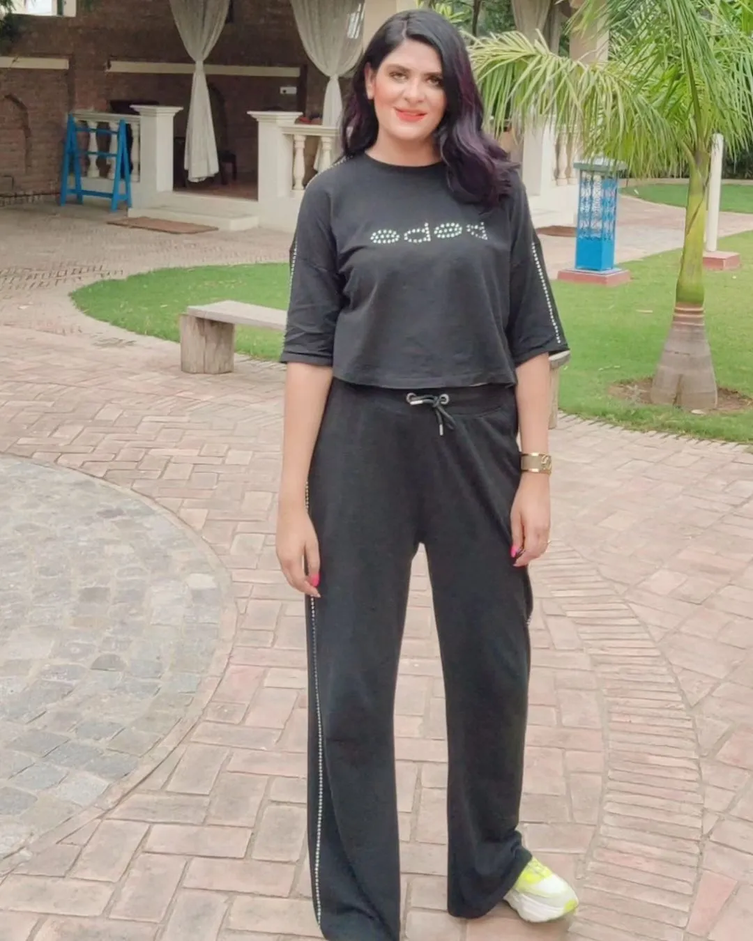 Medha Pandey Biography, Wiki, Boyfriend, HD Photos, Interesting ...