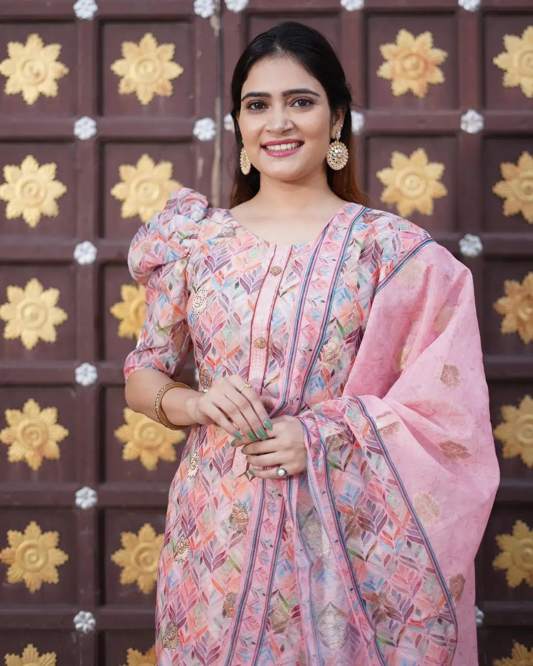 Divya Jangid Biography, Wiki, Boyfriend, HD Photos, Interesting ...