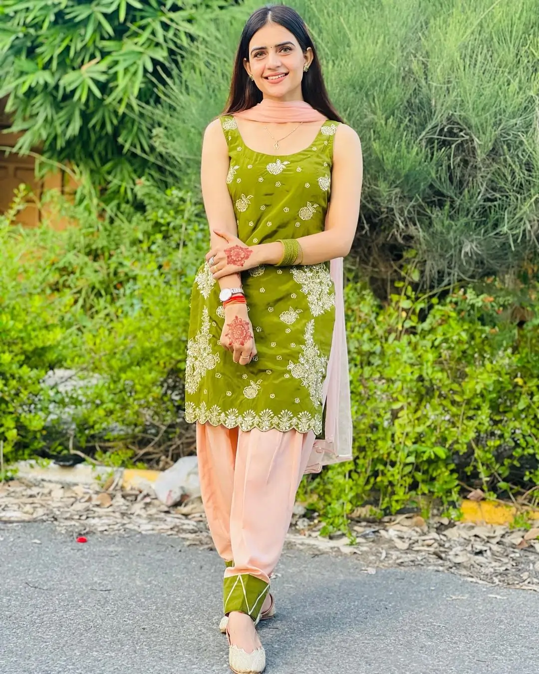 shivani yadav bike and car collection